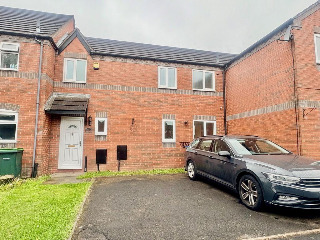 Alexandra Way, Oldbury B69 2 bed terraced house to rent - £975 pcm (£ ...
