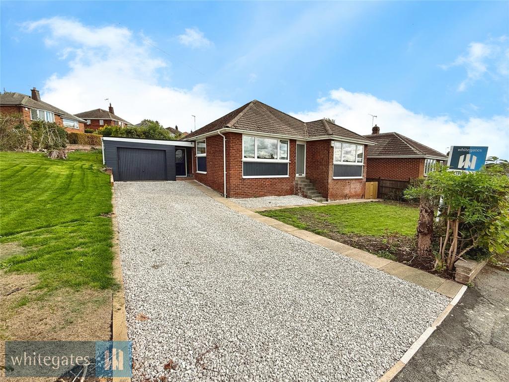 Dale Green Road, Worsbrough, S70 3 bed bungalow for sale - £295,000