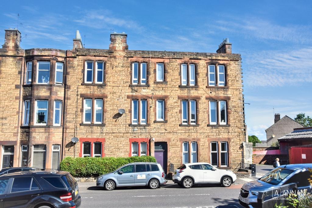 149 PF2 Piersfield Terrace... 2 bed ground floor flat for sale - £220,000