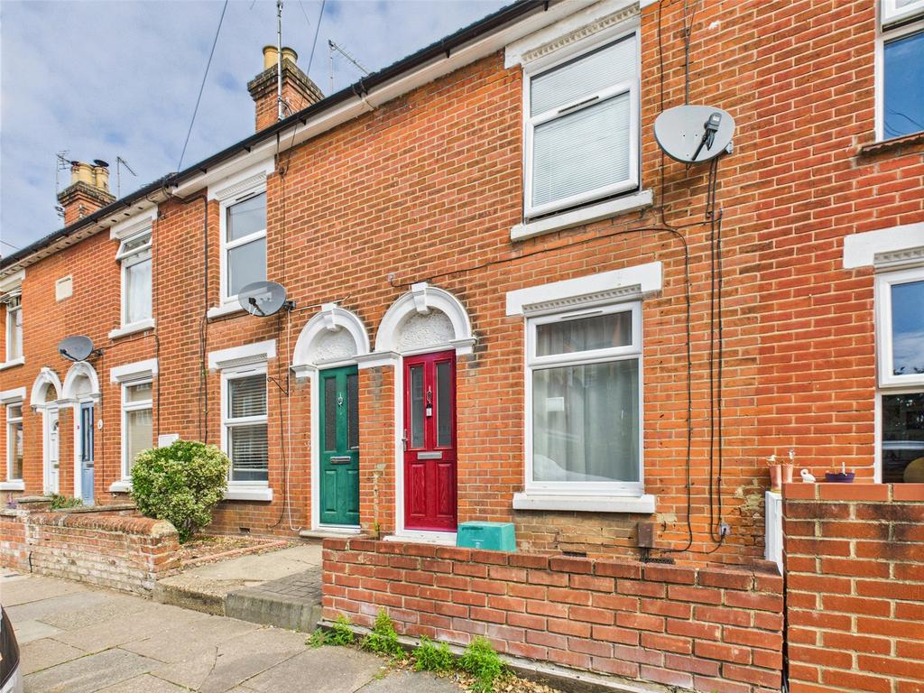 Canterbury Road, Essex CO2 3 bed terraced house - £1,270 pcm (£293 pw)