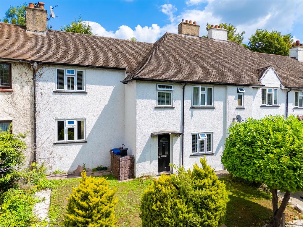 Godstone Road, Kenley CR8 3 bed terraced house for sale - £475,000