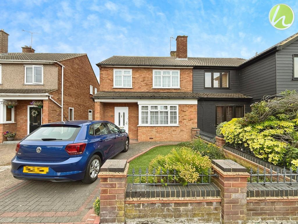 Andersons, Stanford-Le-Hope, SS17 3 bed semi-detached house for sale - £350,000