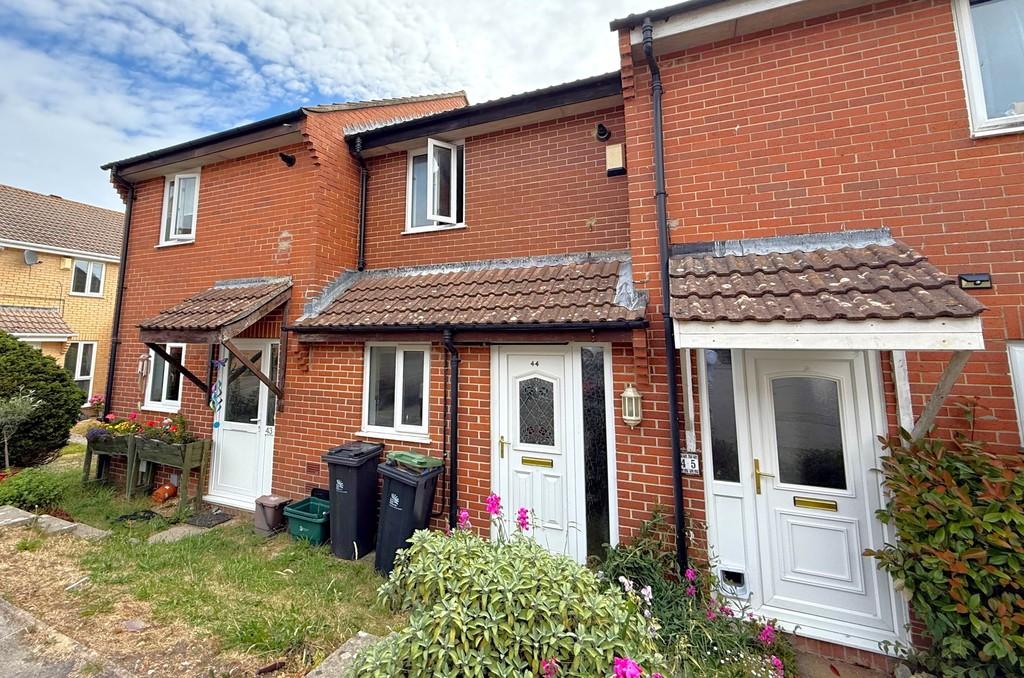 Meadow View Road, Weymouth 2 bed terraced house - £1,075 pcm (£248 pw)