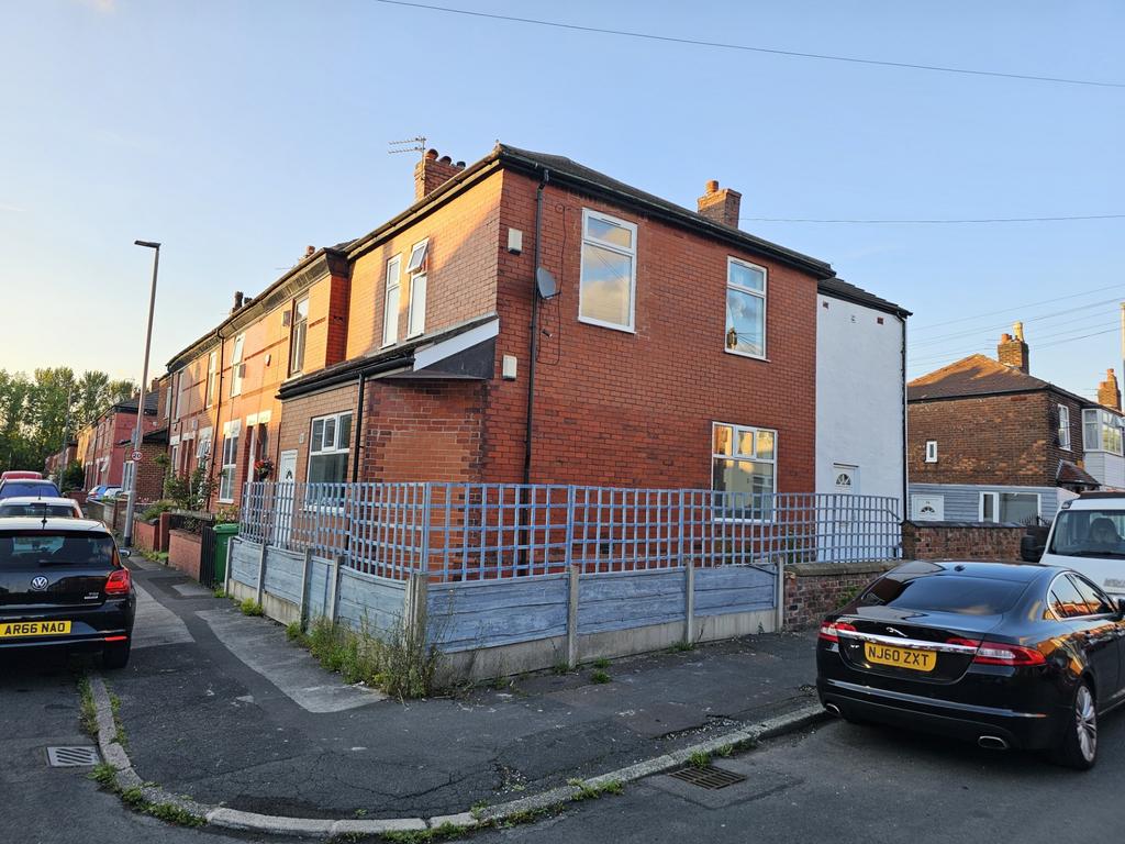 Hornbeam Road, Manchester M19 4 bed end of terrace house - £2,250 pcm ...