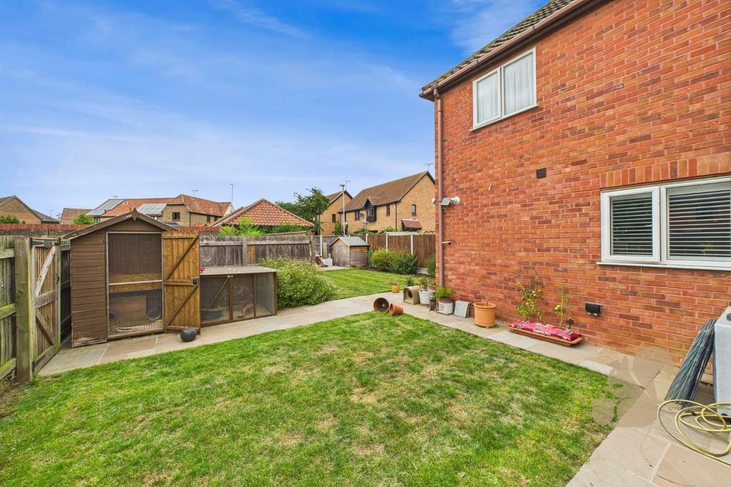 Coburg Place, Chelmsford CM3 2 bed terraced house - £300,000