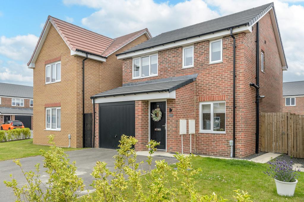 Amble, Morpeth NE65 3 bed detached house for sale - £260,000