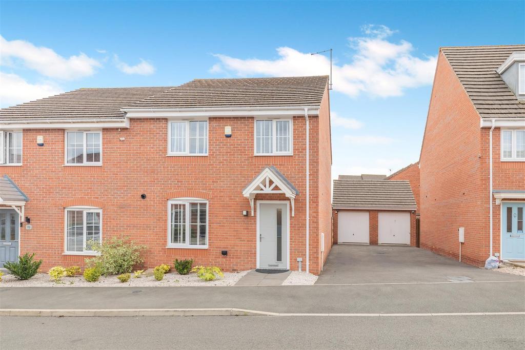 Brownley Road, Clipstone Village 4 bed semi-detached house for sale - £ ...