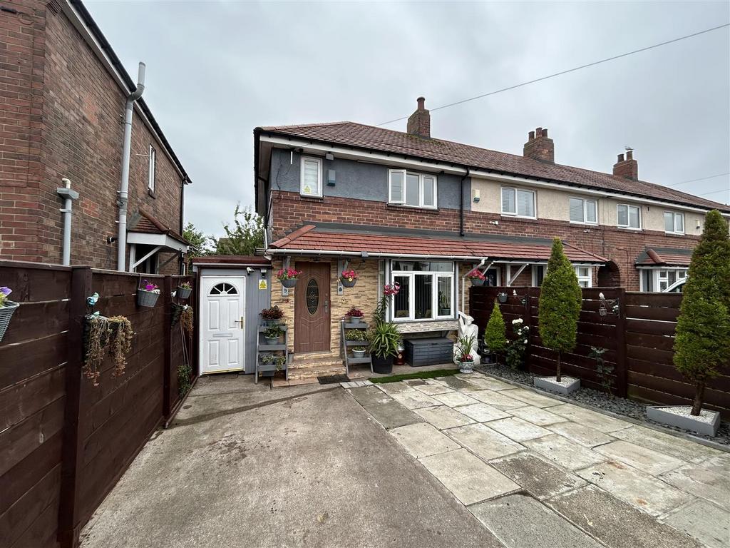 Ripley Avenue, North Shields 2 bed semi-detached house - £156,000