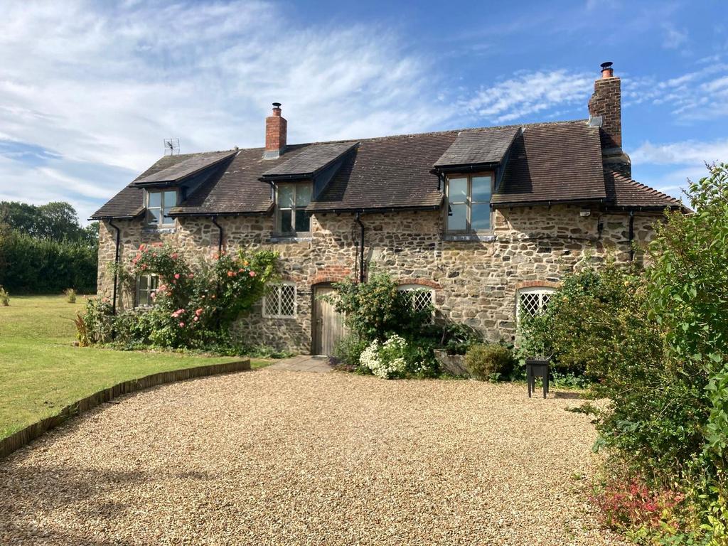 Balaams Heath, Craven Arms, Shropshire 5 bed detached house - £1,650 ...