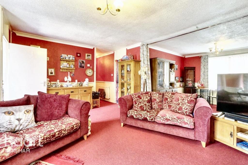 Rose Walk, Wicken Green 2 bed bungalow - £180,000
