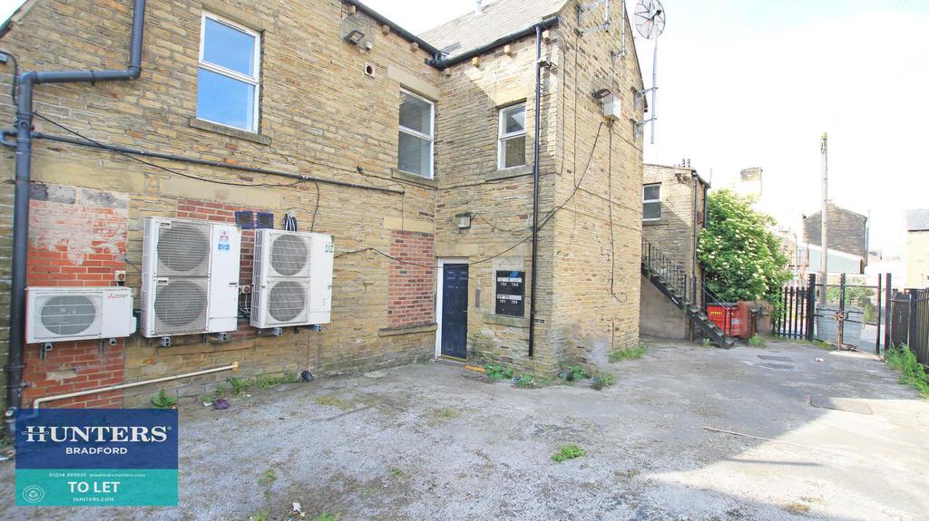 Leeds Road, Bradford, BD3 1 bed apartment - £550 pcm (£127 pw)