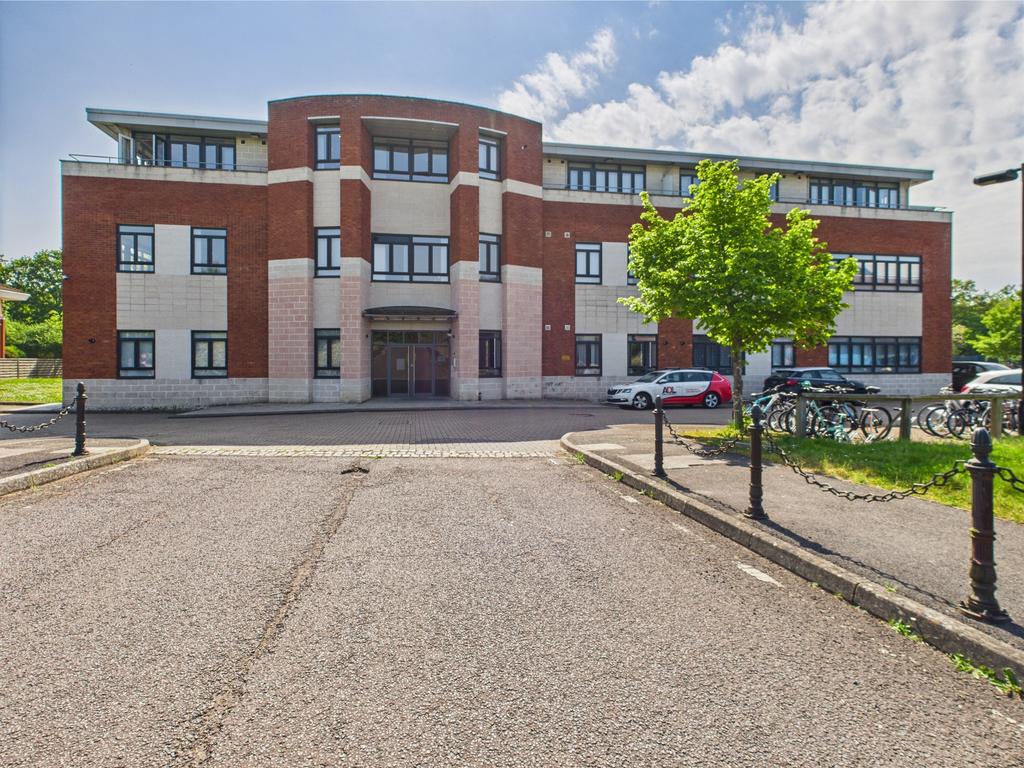 Lime Tree Way, Chineham, Basingstoke... 1 bed flat to rent - £1,100 pcm (£254 pw)
