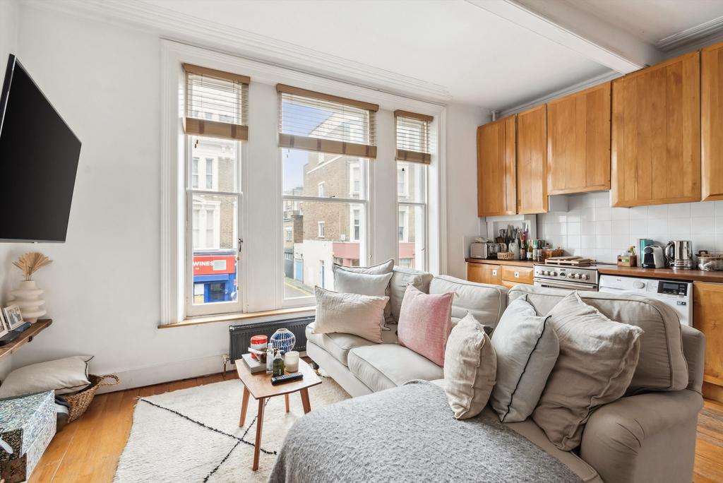 Talbot Road, Notting Hill, London, W11 1 bed flat - £1,993 pcm (£460 pw)