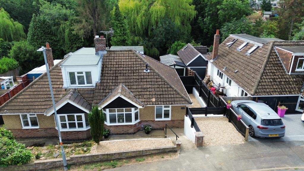 Bibury Crescent, Boothville, NN3 6AG 3 bed semi-detached house for sale ...
