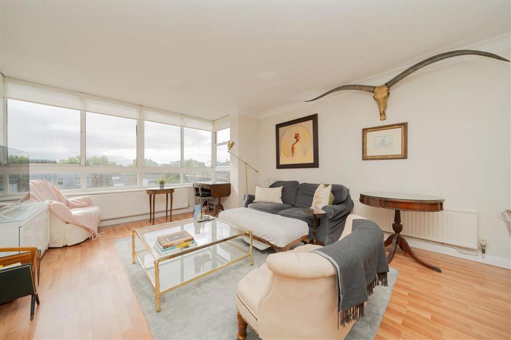 Pier House, London SW3 2 bed flat - £3,445 pcm (£795 pw)