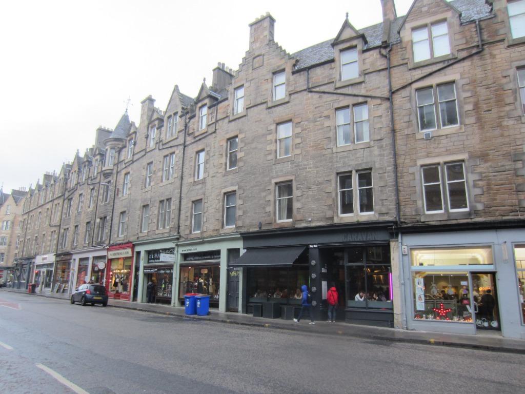 Teviot Place, Old Town, Edinburgh, EH1 2 bed flat - £1,550 pcm (£358 pw)