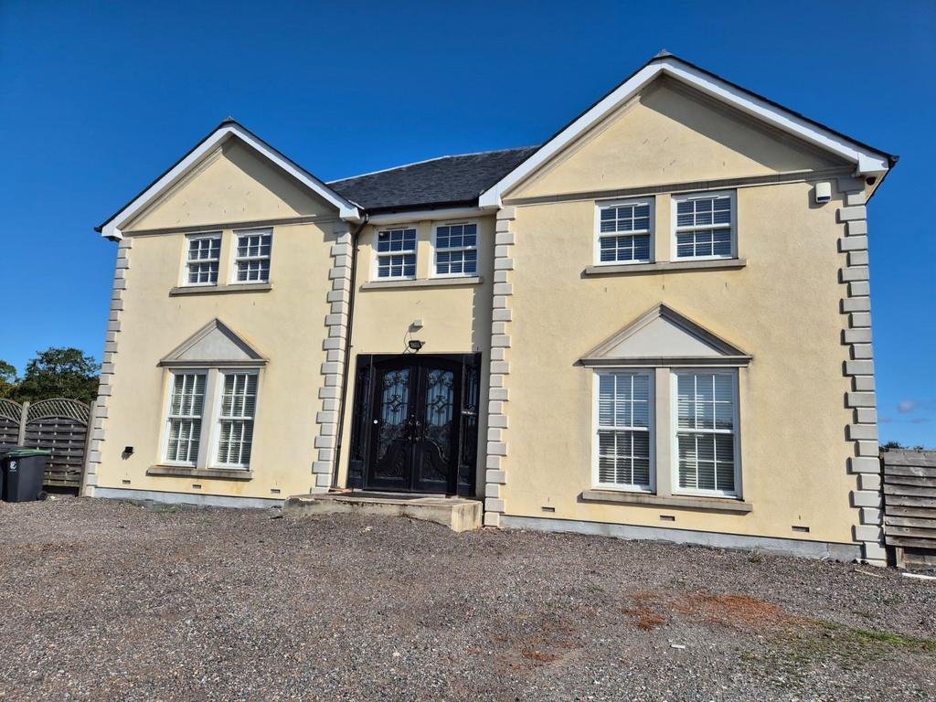 Pick Hill, Waltham Abbey EN9 5 bed detached house - £3,500 pcm (£808 pw)