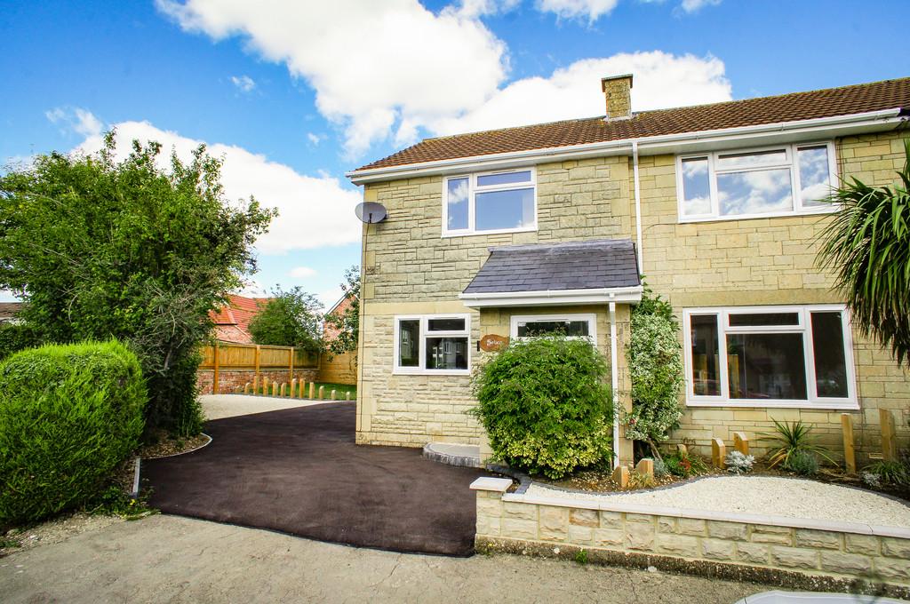 St. Marys Close, Wiltshire SN15 5 bed semi-detached house for sale - £ ...