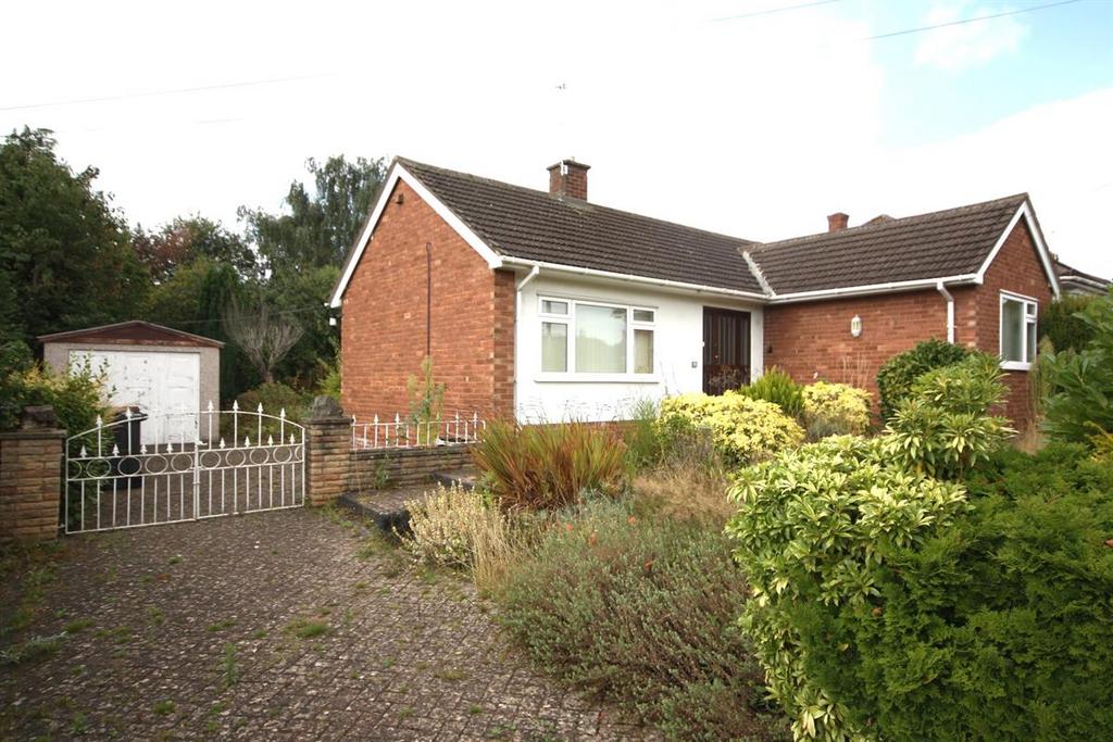 Charles Way, Malvern, WR14 2NA 2 bed bungalow for sale - £320,000
