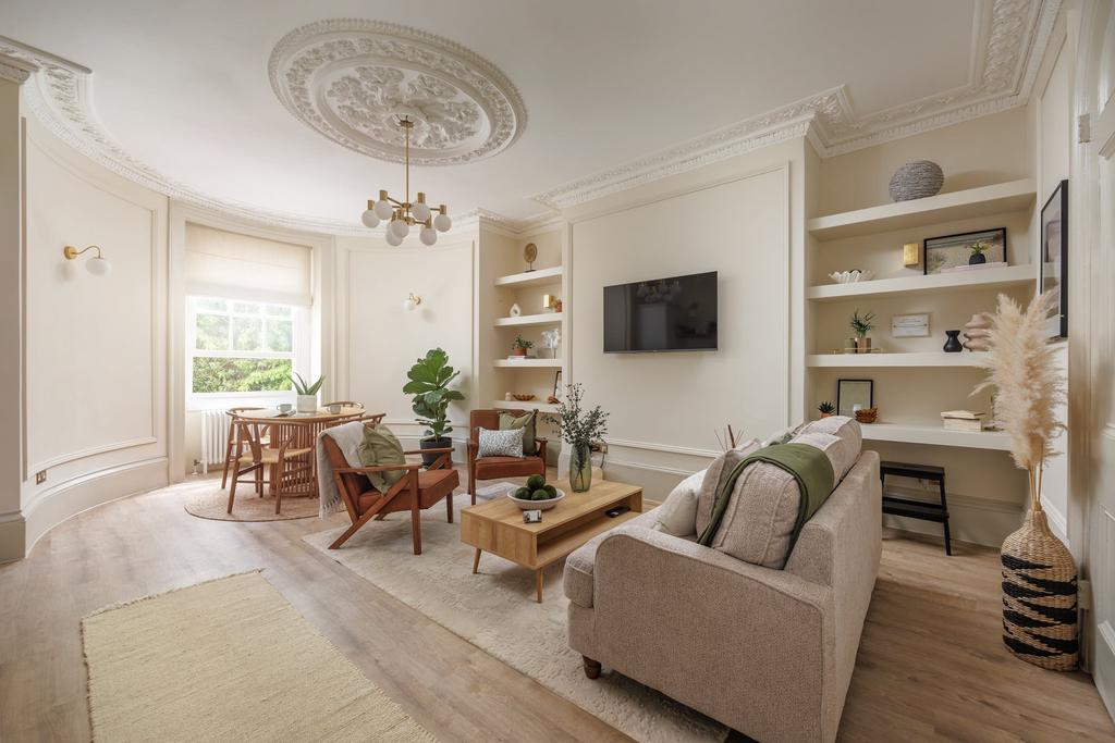 Emma Place, Devon PL1 2 bed flat - £1,500 pcm (£346 pw)