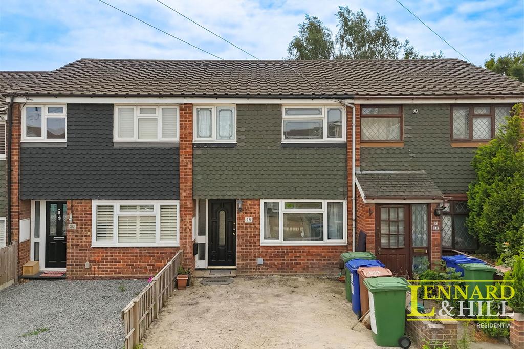 Maycroft Gardens, Grays RM17 3 bed terraced house - £320,000