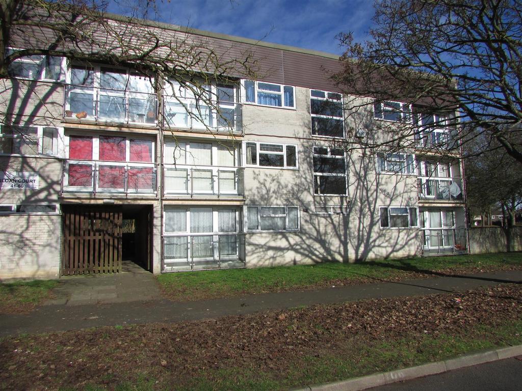 Sloan Court, Stevenage, Hertfordshire 1 bed flat - £995 pcm (£230 pw)