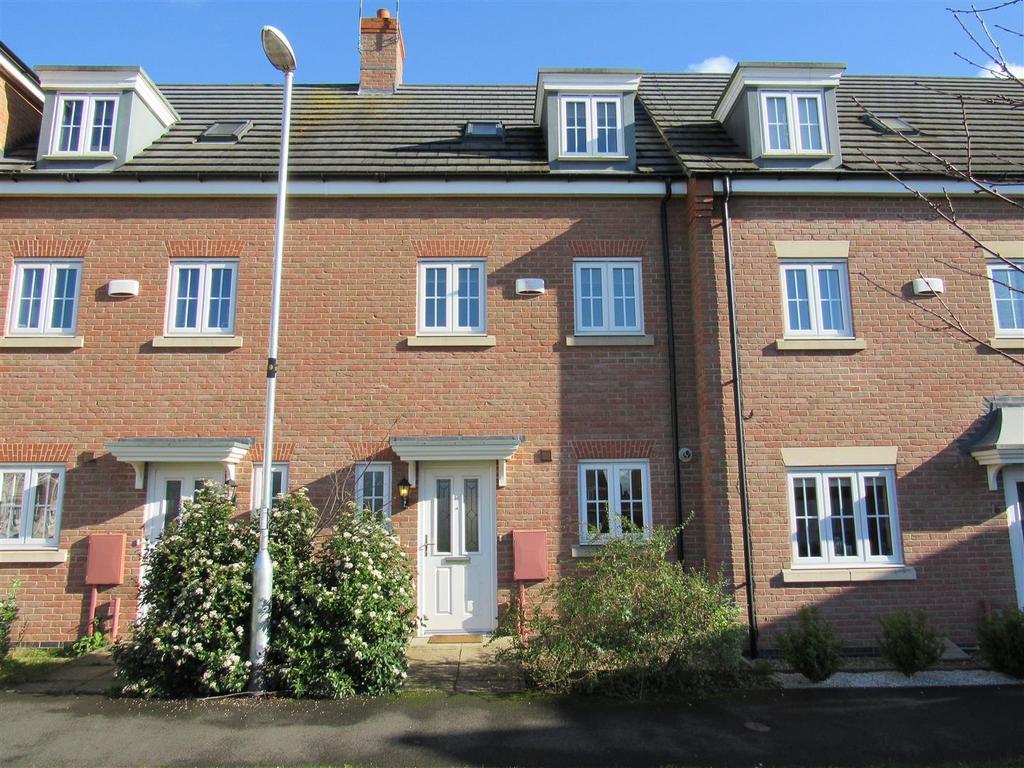Two Steeples Square, Wigston LE18 3 bed townhouse - £260,000