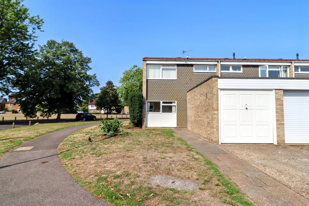 Church Green, Hersham KT12 3 bed end of terrace house for sale - £499,950