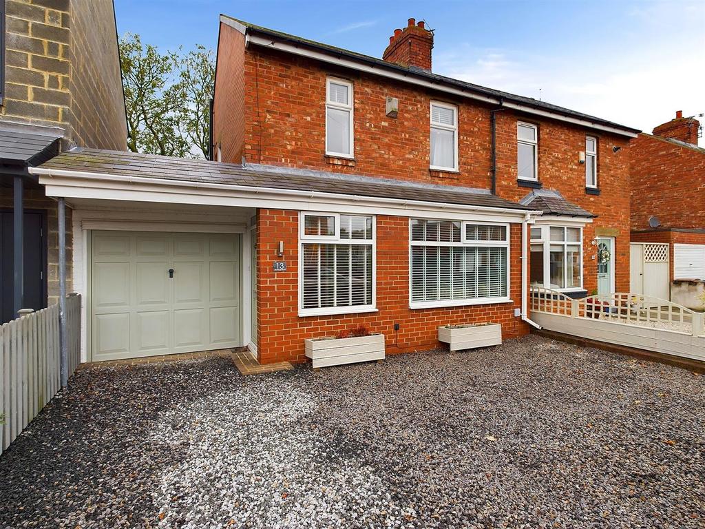 Redheugh Road, West Monkseaton 2 bed semi-detached house - £289,950