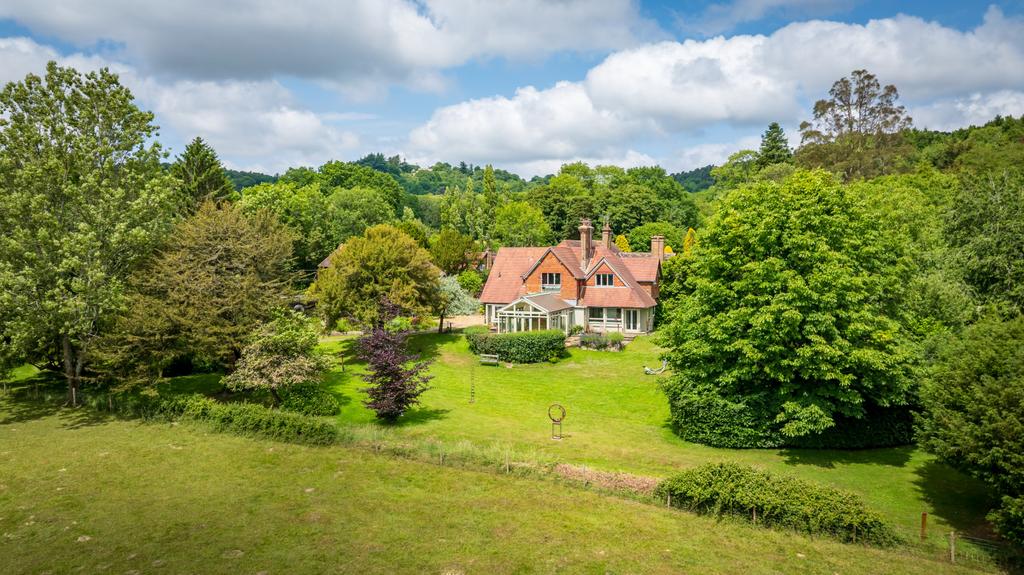 Coneyhurst Lane, Ewhurst, Cranleigh... 4 bed house for sale - £1,500,000