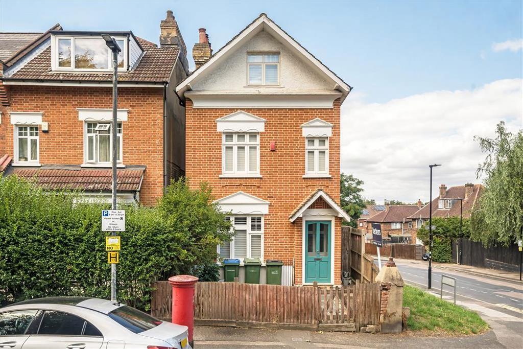 Charlton Lane, London SE7 4 bed detached house for sale - £950,000