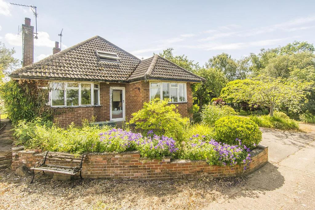Mowsley Road, Saddington 4 bed detached bungalow - £400,000