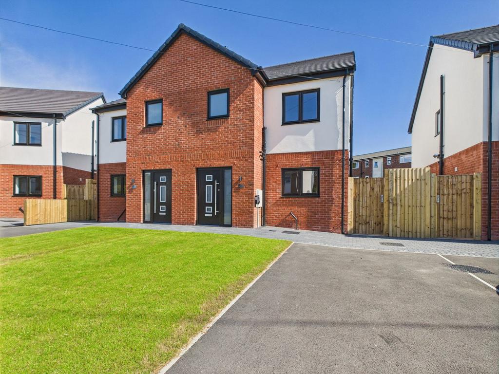 Lord Street, Burscough, Ormskirk, L40... 3 bed semi-detached house to ...
