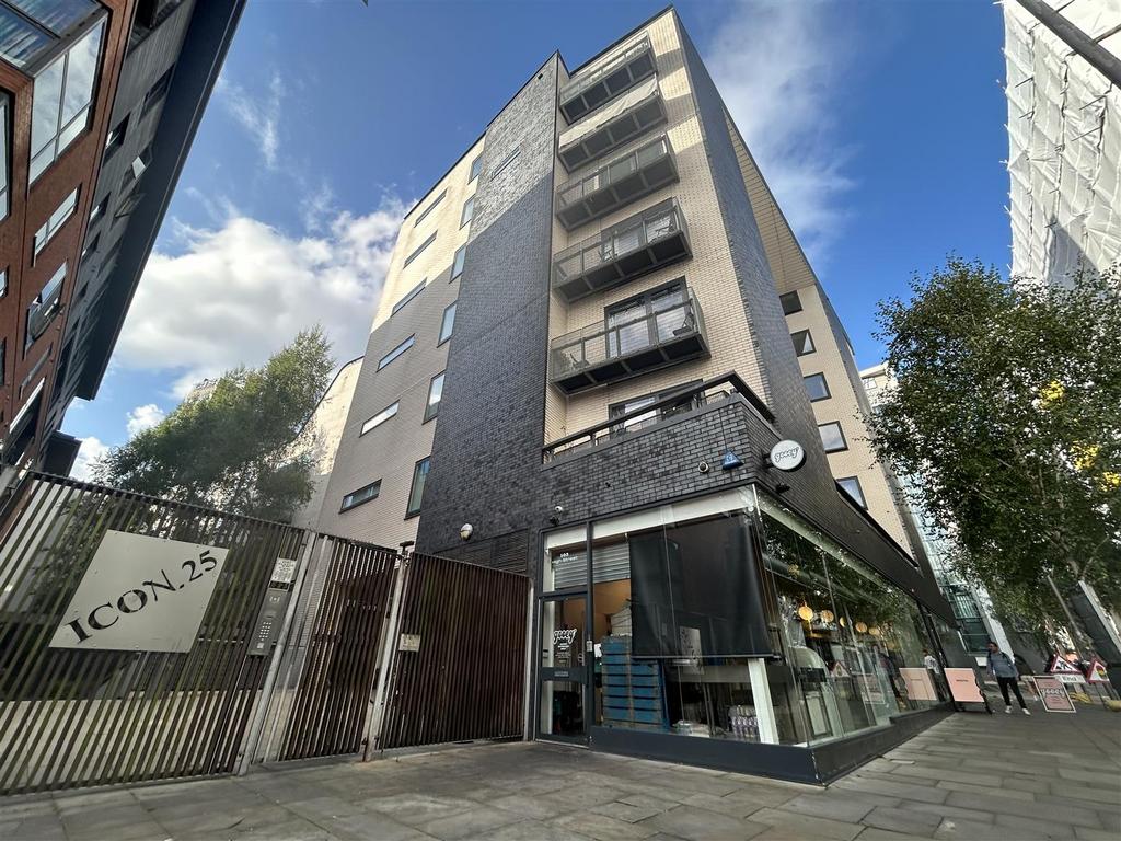 Icon 25 Northern Quarter 2 bed apartment - £1,300 pcm (£300 pw)