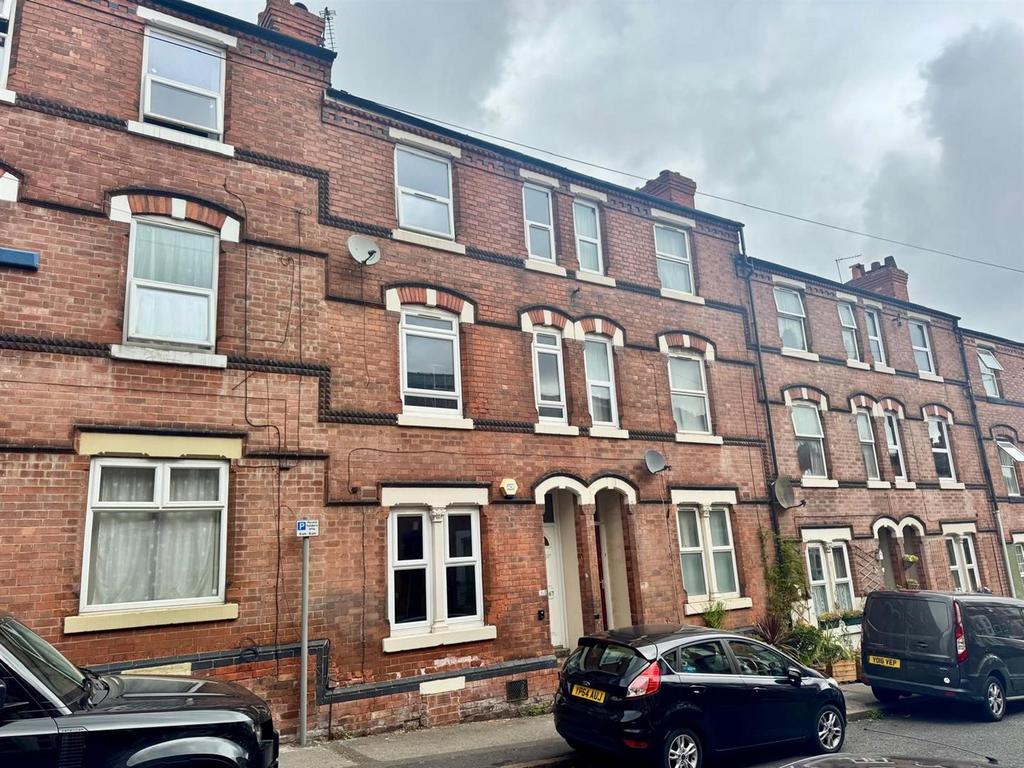 Lees Hill Street, Nottingham 3 bed terraced house for sale - £170,000