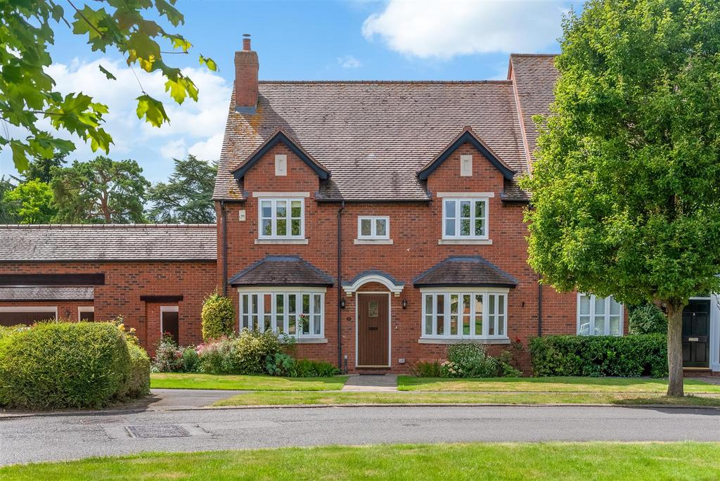Oldborough Drive, Loxley, Warwick 4 bed house - £575,000