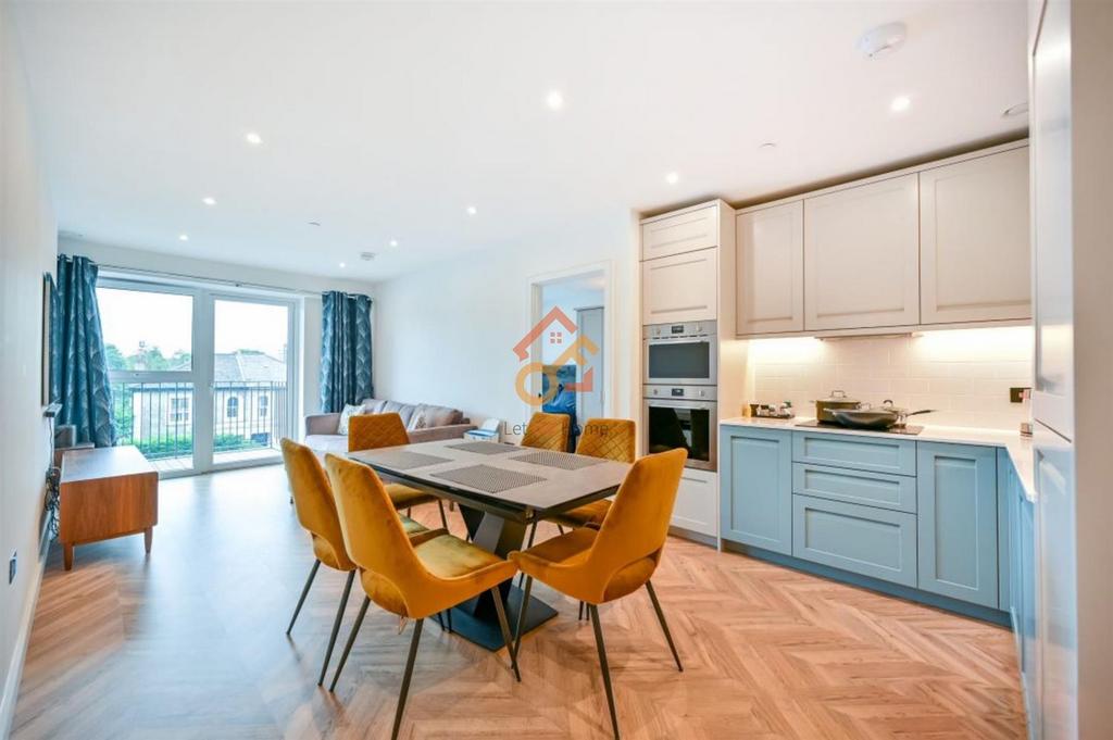 Yorke House, 5 Wheatfield Way... 2 bed flat to rent - £3,300 pcm (£762 pw)