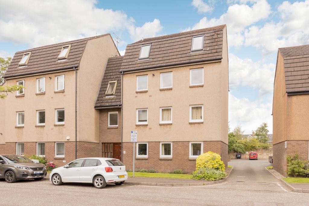 1/1 Ettrickdale Place, Edinburgh, EH3... 1 bed flat - £225,000