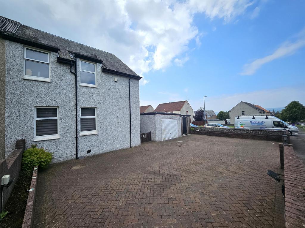 42 Barrington Avenue, Beith, KA15 2BY 3 bed semi-detached house for ...