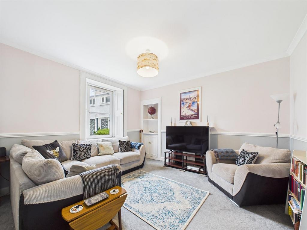 Priory Place, Perth PH2 2 bed flat for sale - £125,000