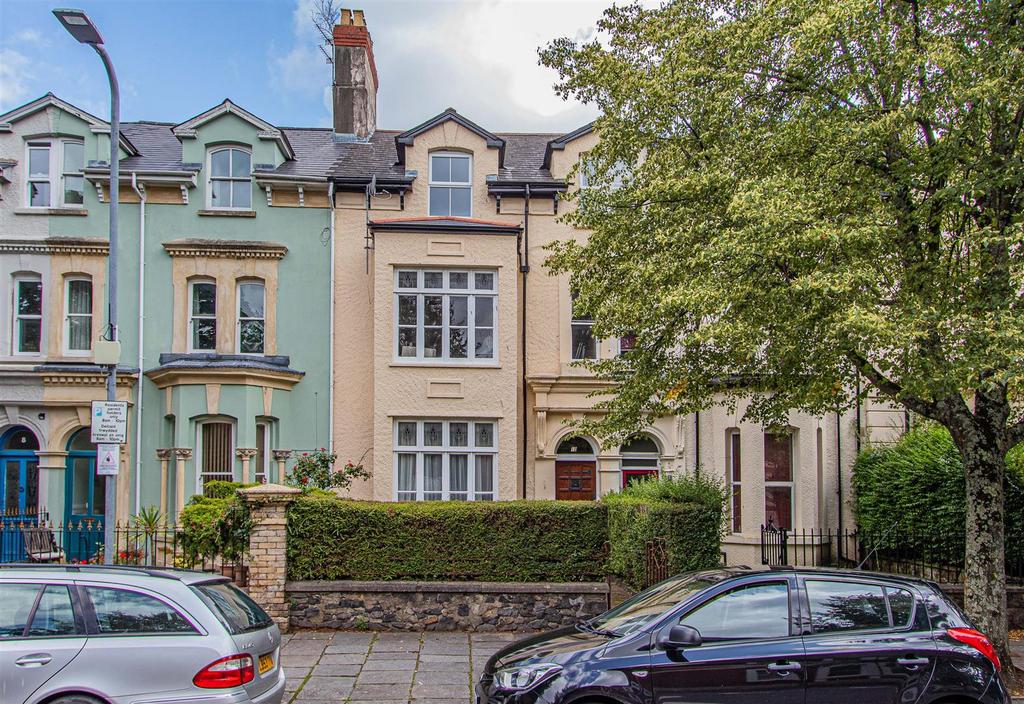 East Grove, Cardiff CF24 2 bed flat - £1,200 pcm (£277 pw)
