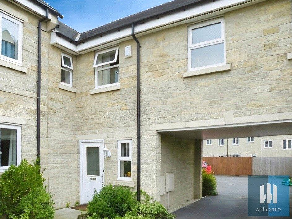 Axminster Drive, Bailiff Bridge... 2 bed terraced house to rent - £750 ...