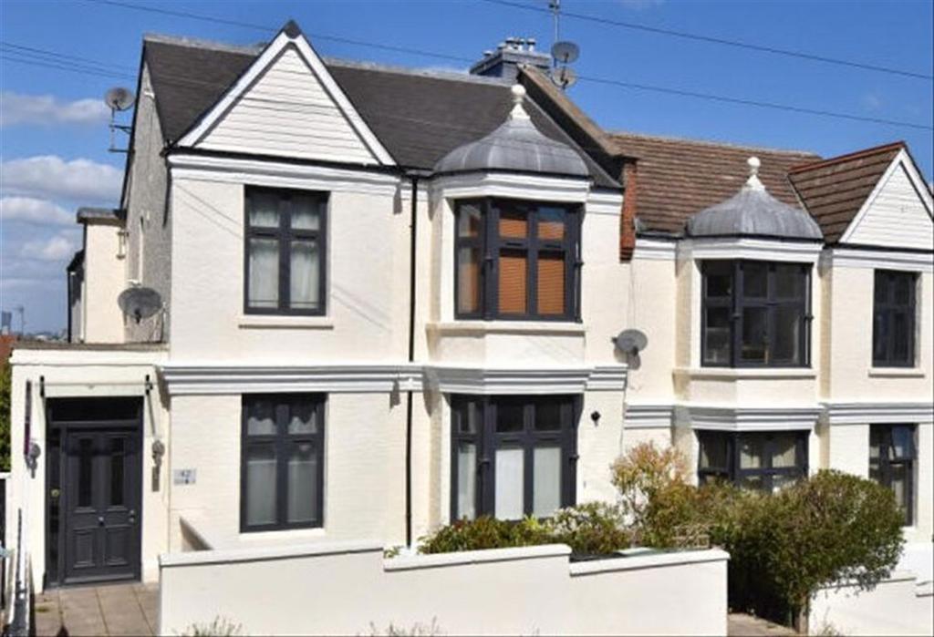 Canonbie Road, London SE23 2 bed flat to rent - £1,800 pcm (£415 pw)