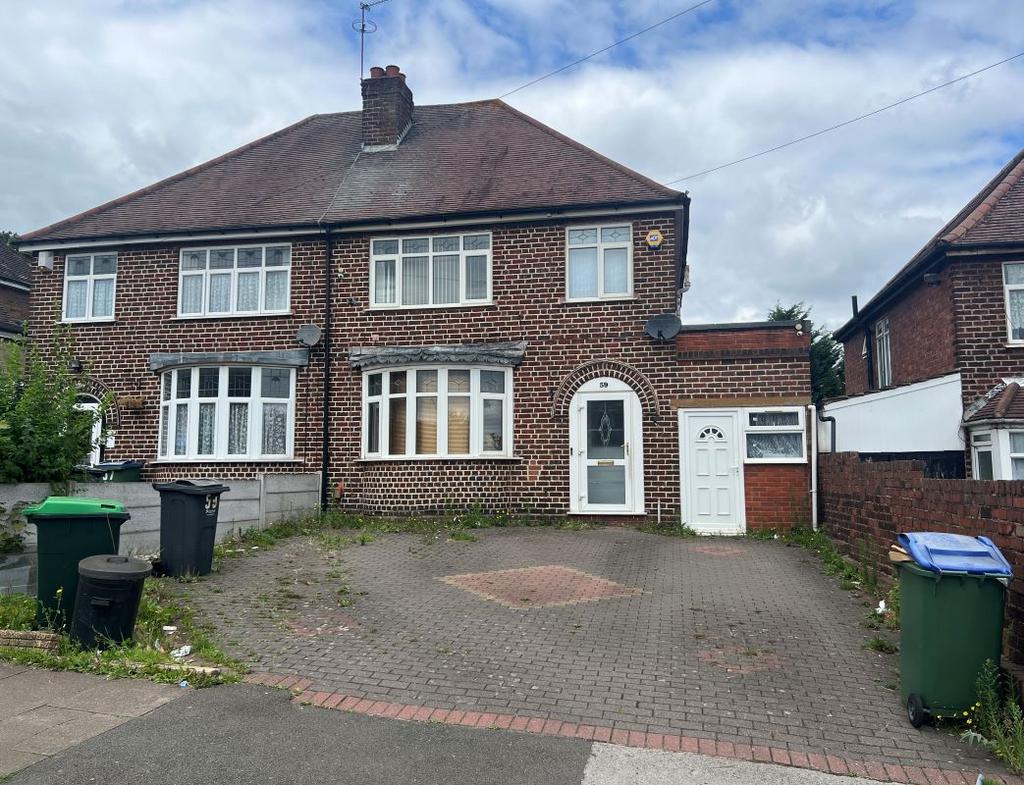 59 Lower City Road, Oldbury, B69 2HF 4 bed semi-detached house - £99,000