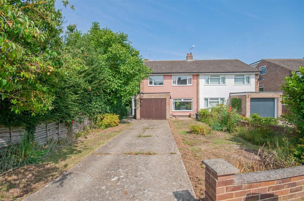 Brain Valley Avenue, Black Notley... 3 bed semi-detached house - £325,000