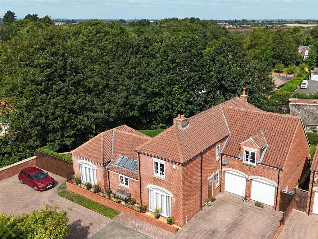 Leven Road, Yarm, TS15 9JF 5 bed detached house for sale - £800,000