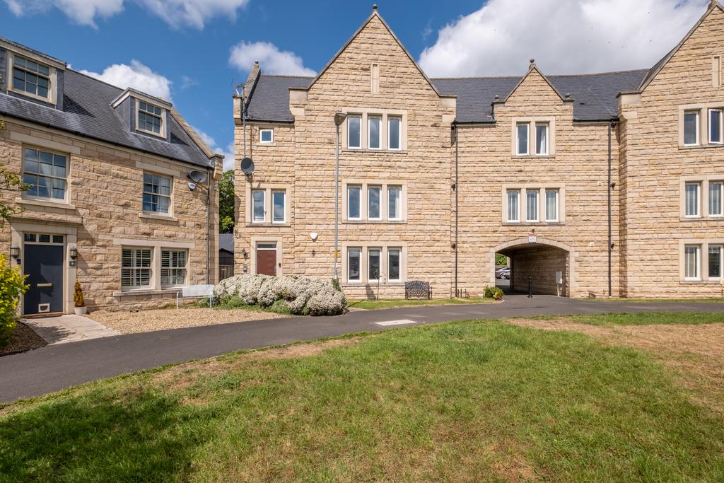 Hallgarth Close, Corbridge NE45 2 bed apartment for sale - £240,000