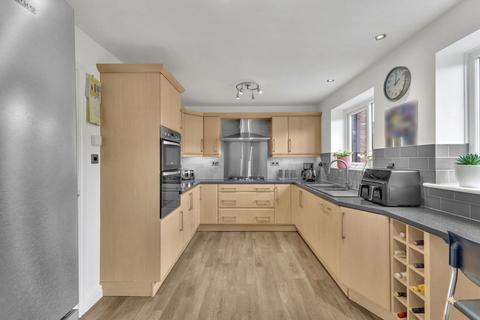 Houses for sale around WA13 0XG | OnTheMarket