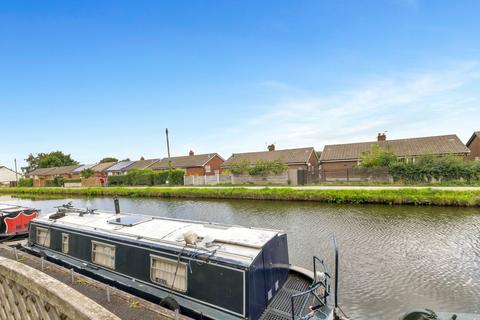 Houses for sale around WA13 0XG | OnTheMarket