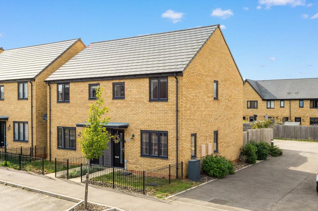 Burney Drive, Eagle Farm South... 3 bed semi-detached house for sale ...